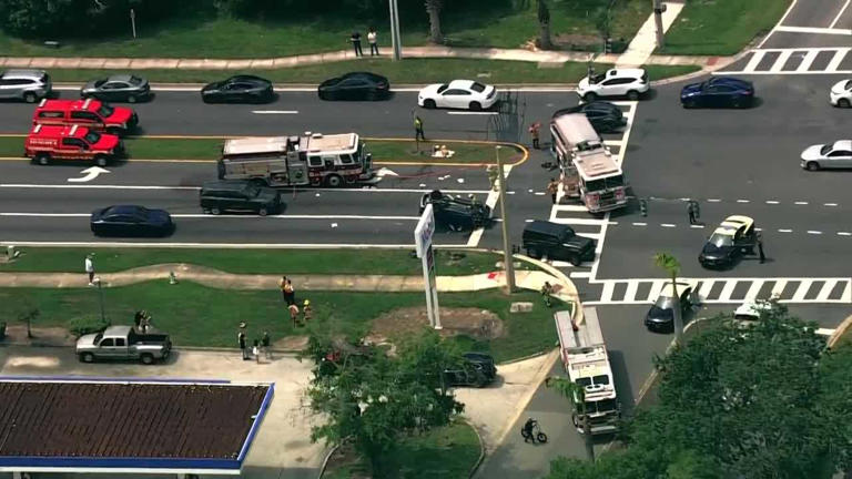 Car flips, 10 people involved in crash near SeaWorld | See video