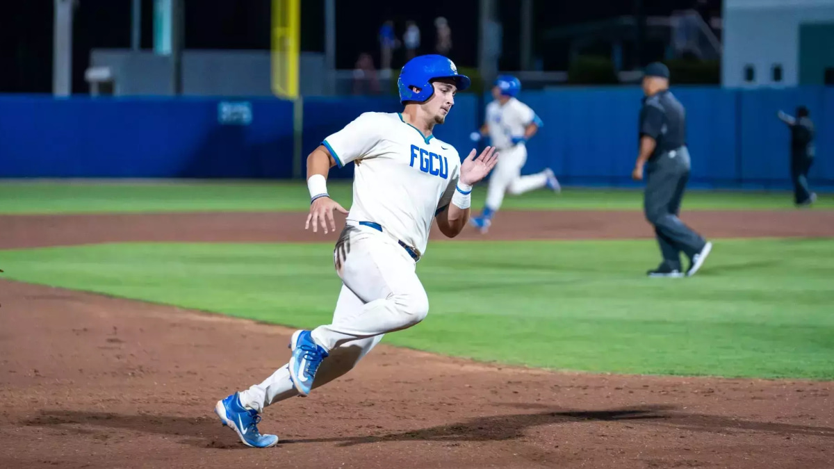 Top catcher transfer Jon Embury commits to Florida Gators