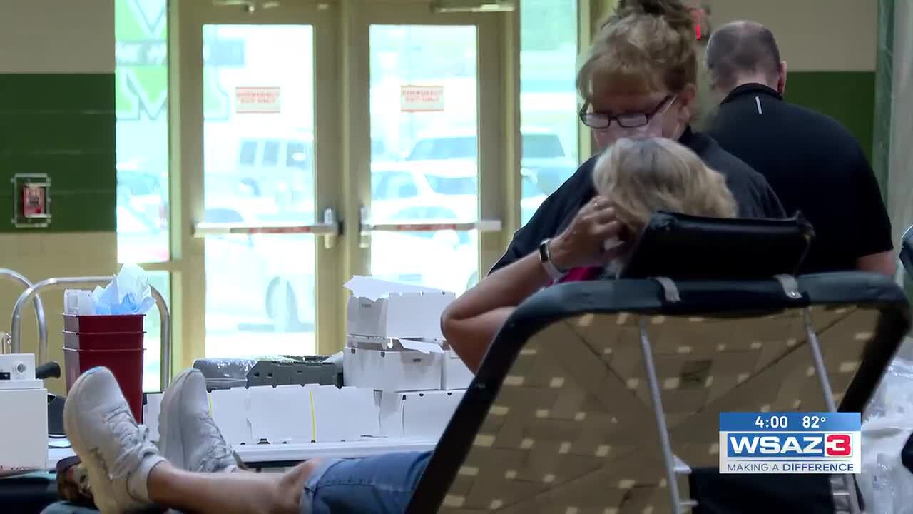 People donate blood at WSAZ Donorama