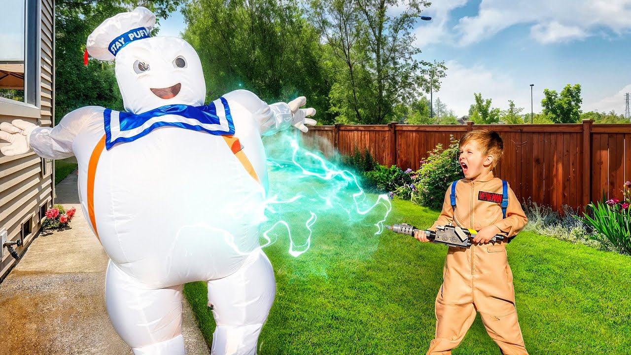 Stay-Puft Marshmallow Man comes to my house!