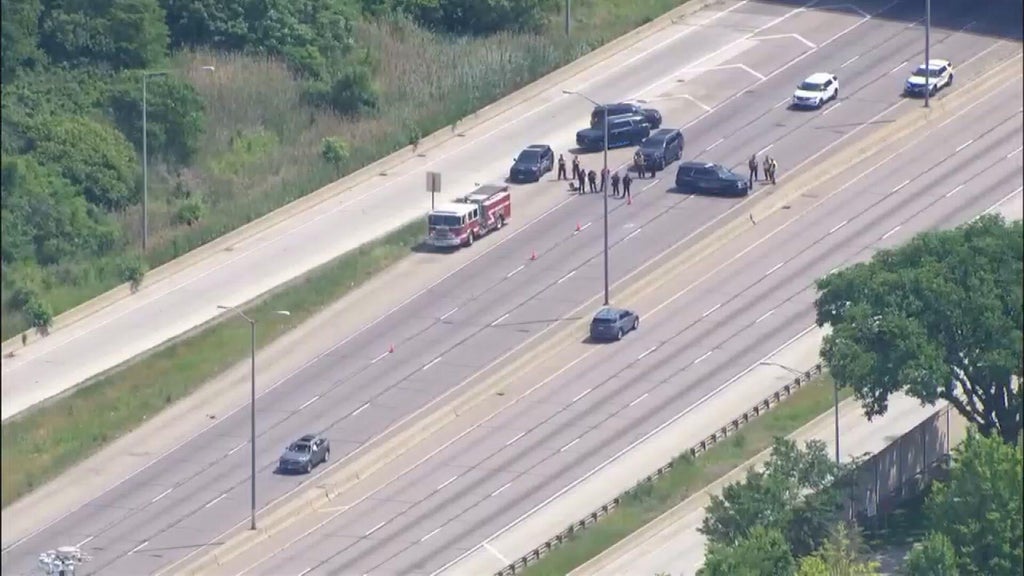 Eisenhower Expressway reopens after person found dead in SUV surrounded ...