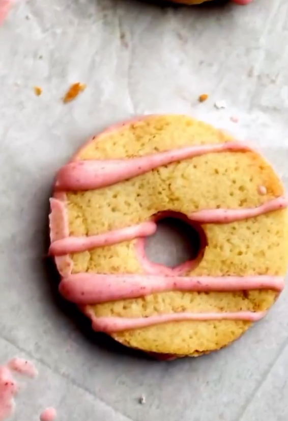 Strawberry shortcake fudge stripes cookie recipe: Homemade dessert twist