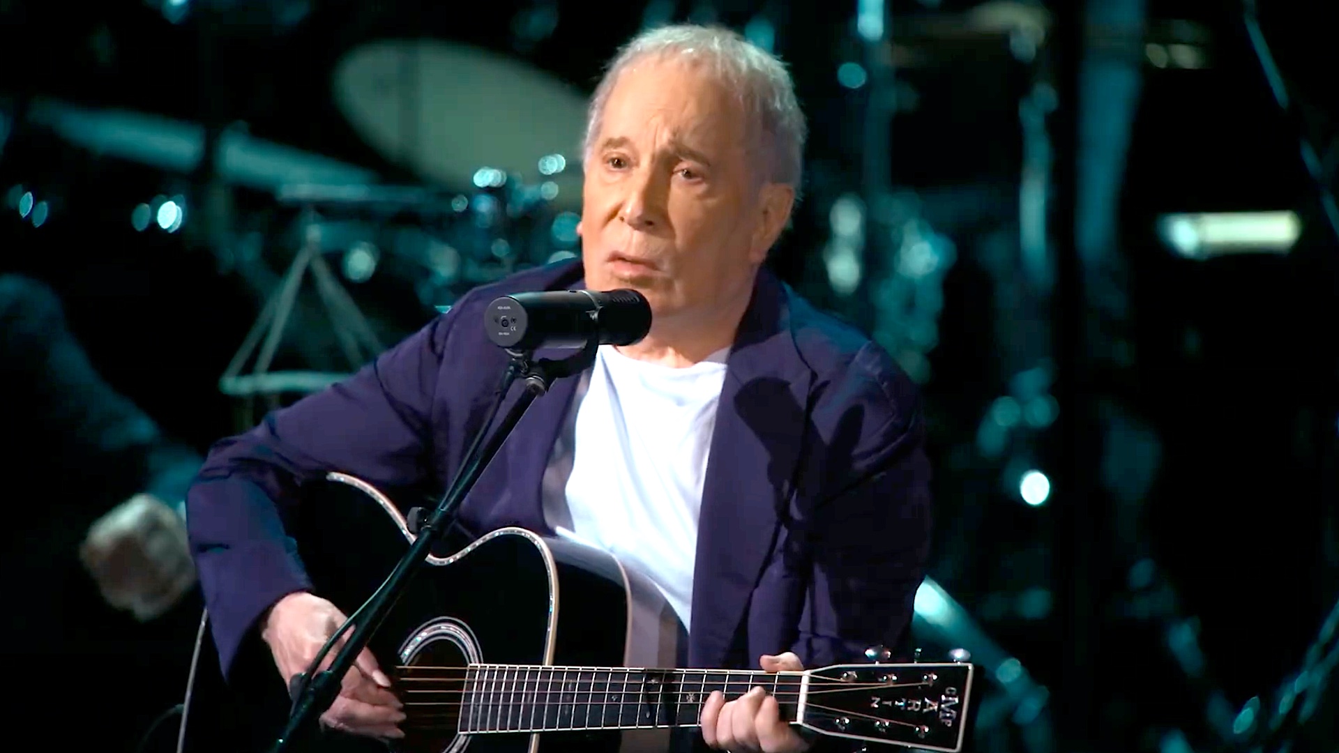 A quiet celebration concert with Paul Simon
