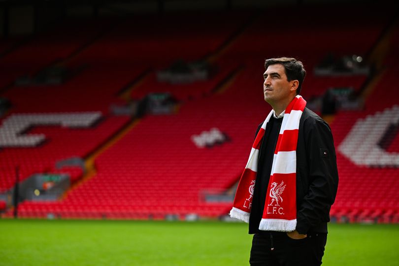 Andoni Iraola's opens up on 'special club' as Spaniard confirmed as new ...