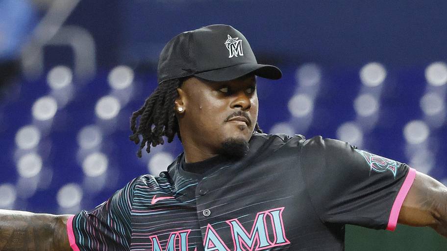 Bold Malik Willis prediction would make Dolphins clear winners of ...