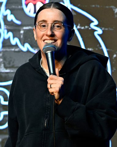 Robby Hoffman calls her comedy rise 'a miracle': Inside her path from a ...