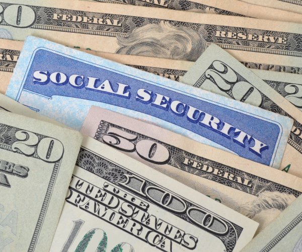 Report warns of 24% Social Security benefit cut by 2032