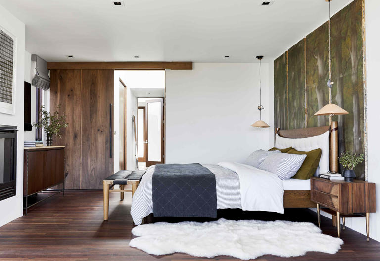 How to arrange your bedroom for a better night's sleep, according to ...
