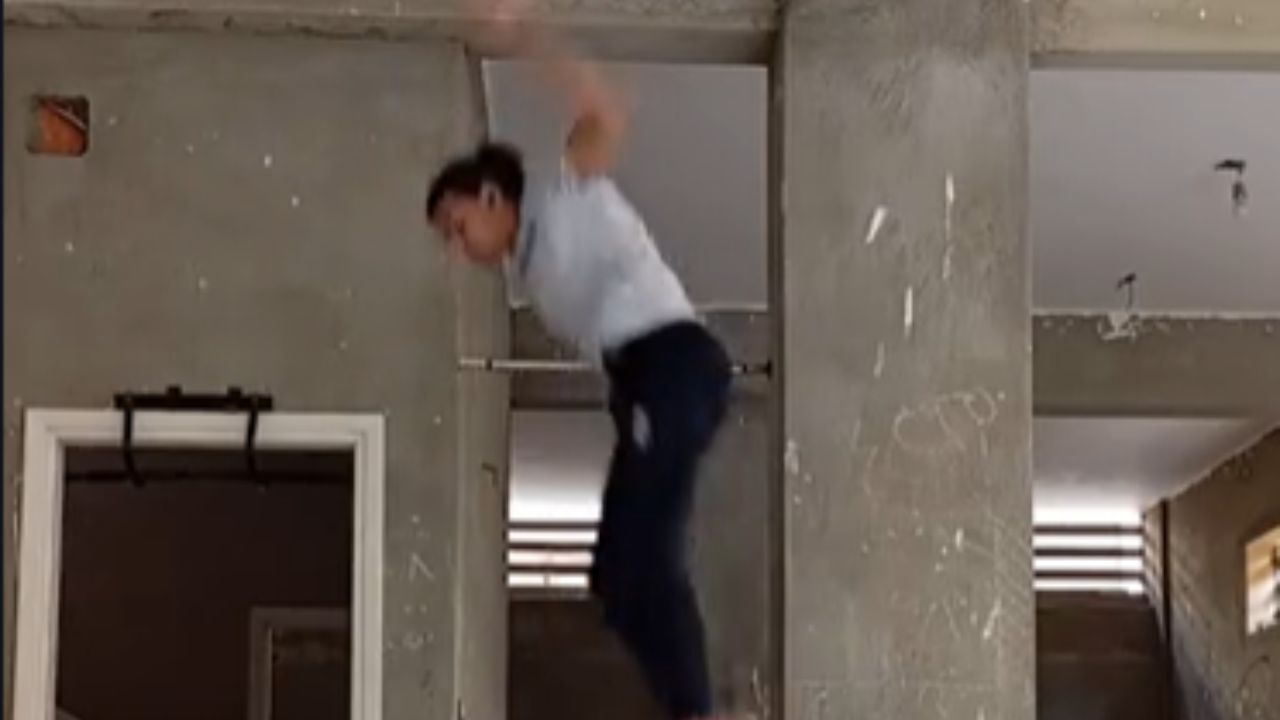 Training on a lone bar with no room for error