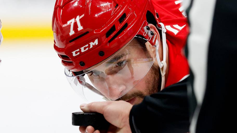 Report: Dylan Larkin requests trade from Detroit Red Wings