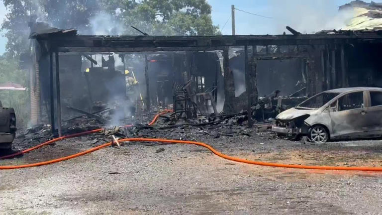 Crews battling house fire on Lincoln Road