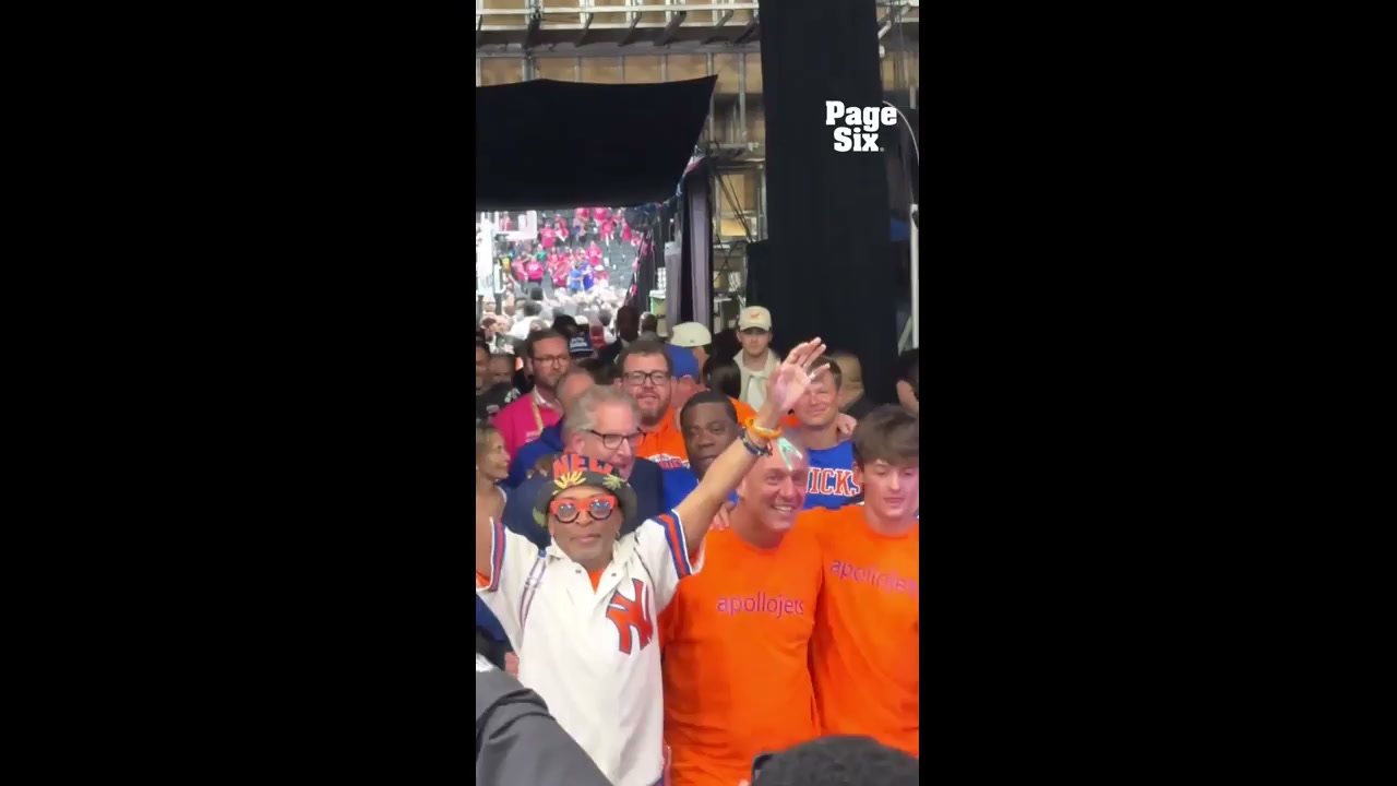 Spike Lee, Tracy Morgan all smiles after Knicks win Game 1