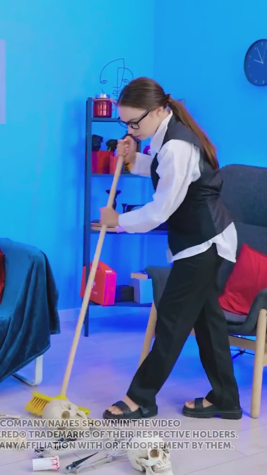 Rich vs poor pregnant vampires: Hilarious hospital antics