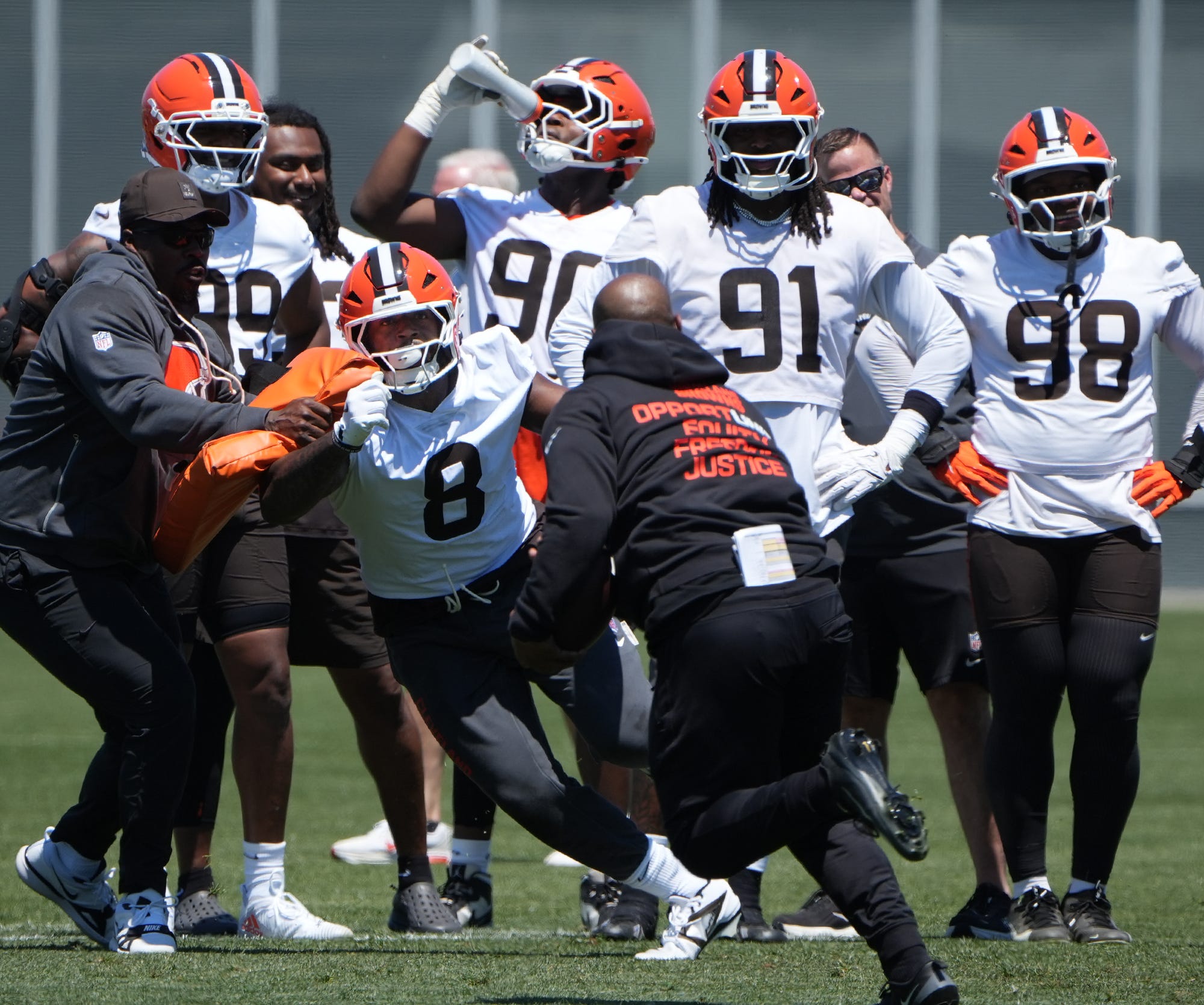 Jared Verse embraces 'getting to know' new Browns teammates after trade