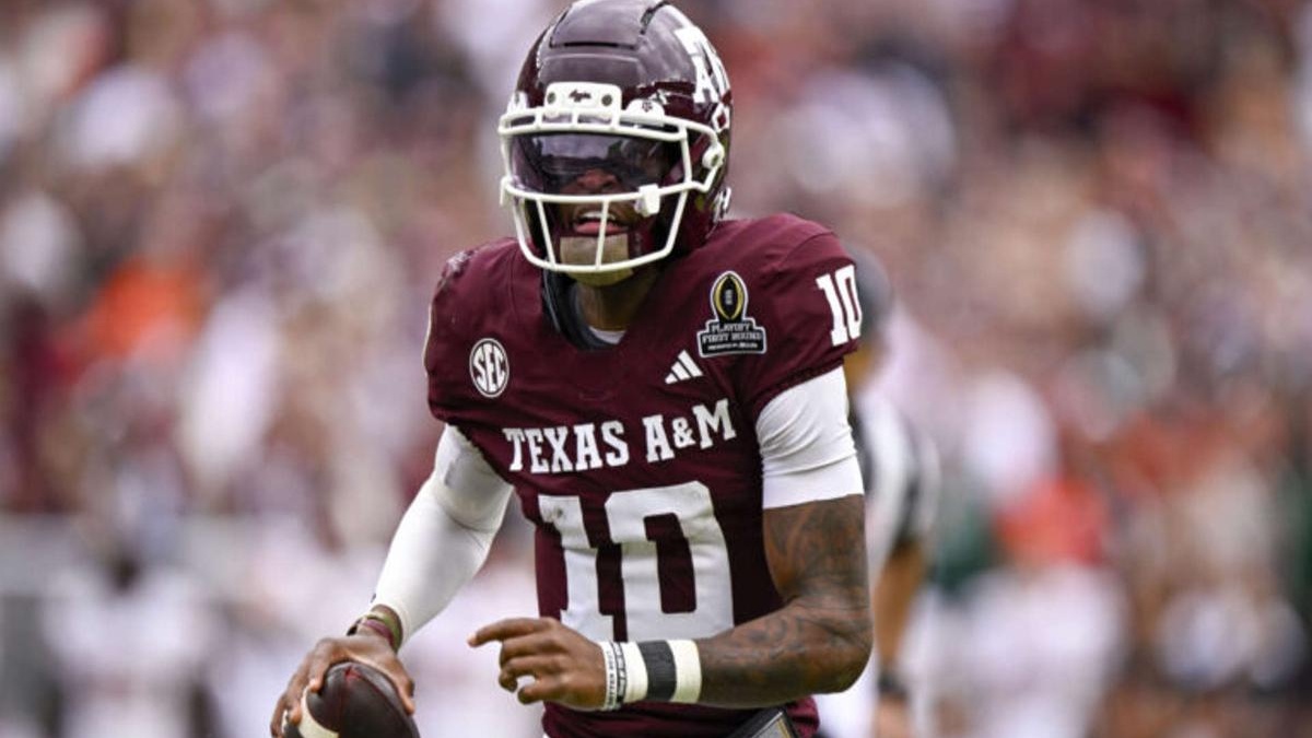 USA Today ranks the top 10 college football quarterbacks for 2026 ...