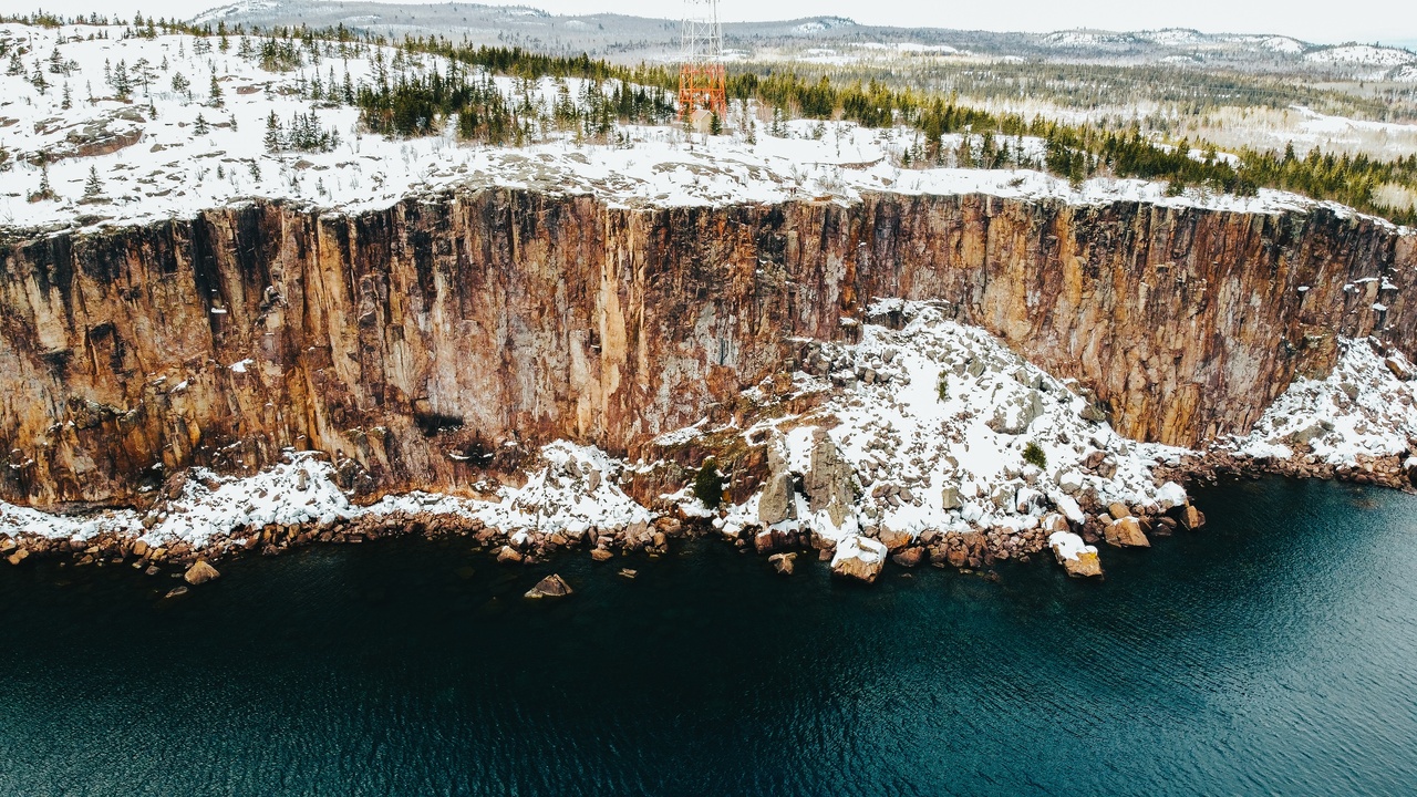 You can drive to the top of a billion-year-old cliff above Lake ...