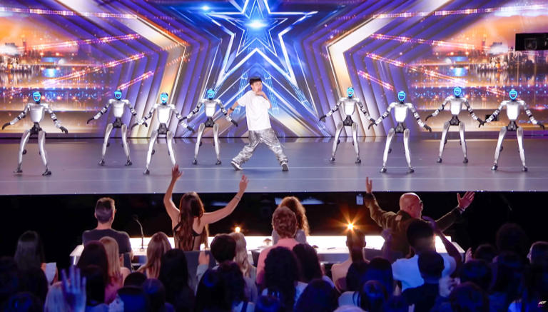 'Brilliant': US public cheers dancing Unitree robots while Congress ...