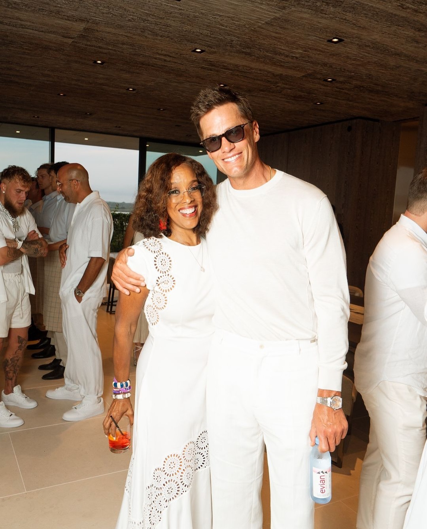 Gayle King throws her hat in the ring for Tom Brady romance