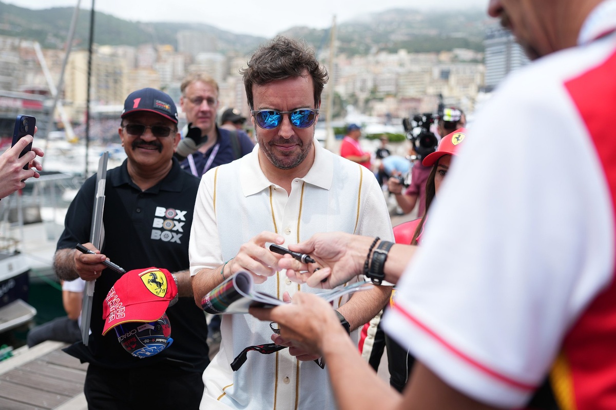 Fernando Alonso optimistic Aston Martin has fixed cockpit issue for ...