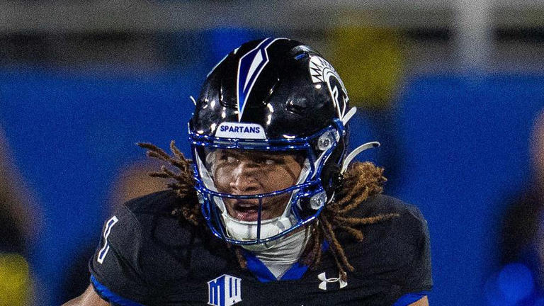 UCLA football could have two legit WR1 options