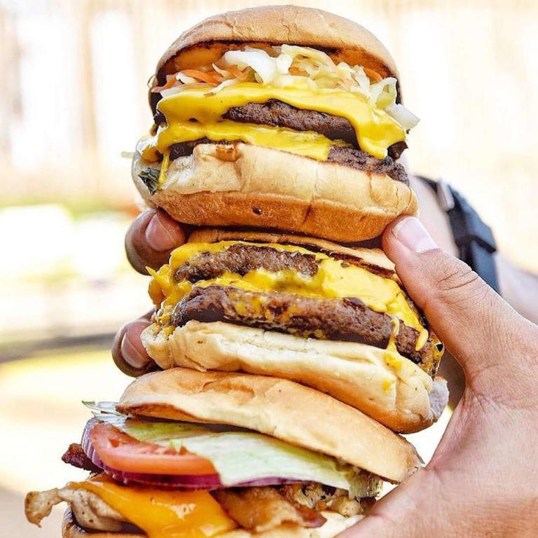Richardson restaurant to welcome Dutch Orange Bus with burgers, music
