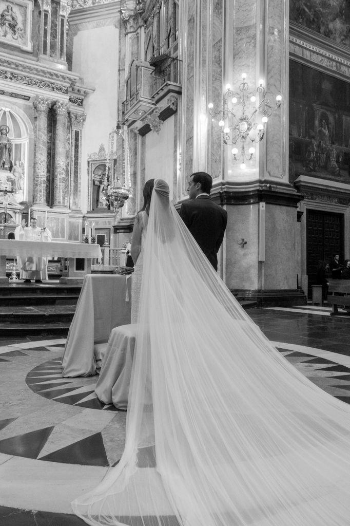 Ana, la novia decoradora que se casó con un vestido creado tres meses ...