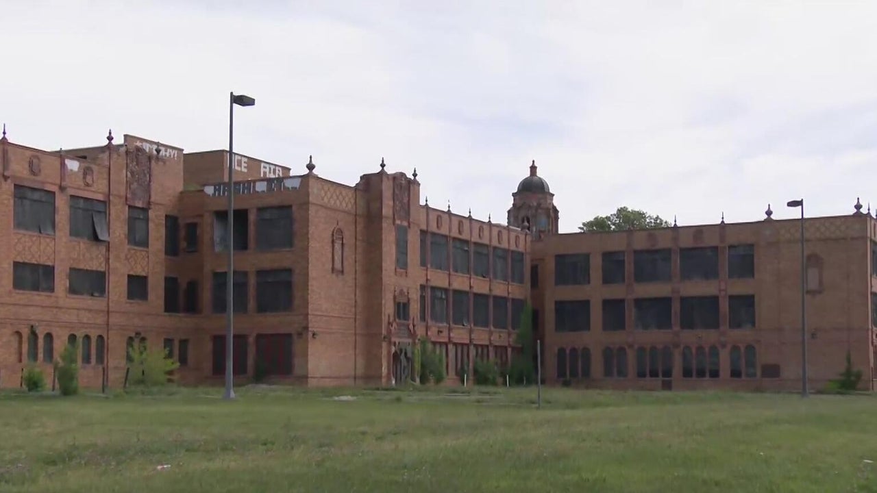 Former Detroit Cooley High School building to be demolished