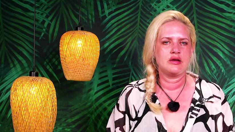 «Bin froh, dass ich gewisse Dinge überlebt habe»: Sarah Knappik bricht ...