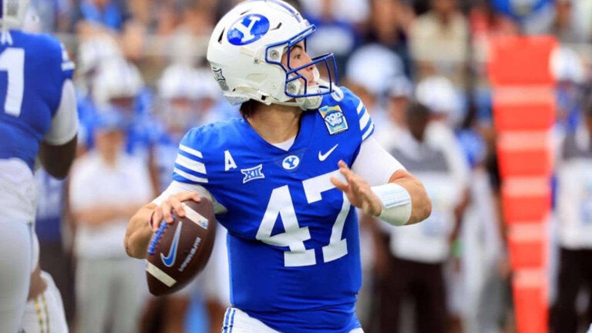 USA Today ranks the top 10 college football quarterbacks for 2026 ...