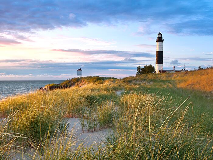 Two Michigan lighthouses receive $120K for preservation projects