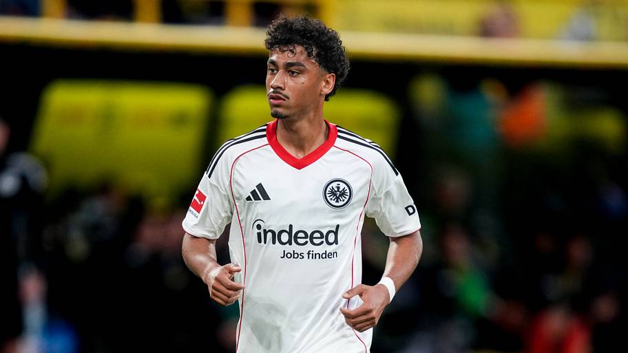 Bayern Munich agree personal terms with Eintracht Frankfurt defender