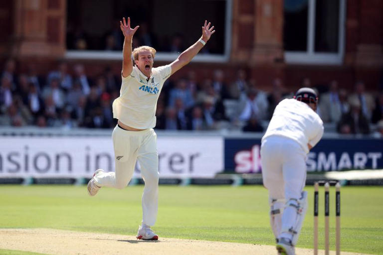 Cricket - Robinson leads England fightback after New Zealand's Jamieson ...