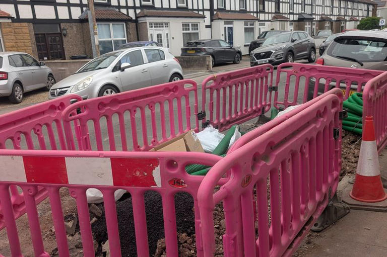 Cracked walls and gas mains cut - residents' fury at broadband work ...