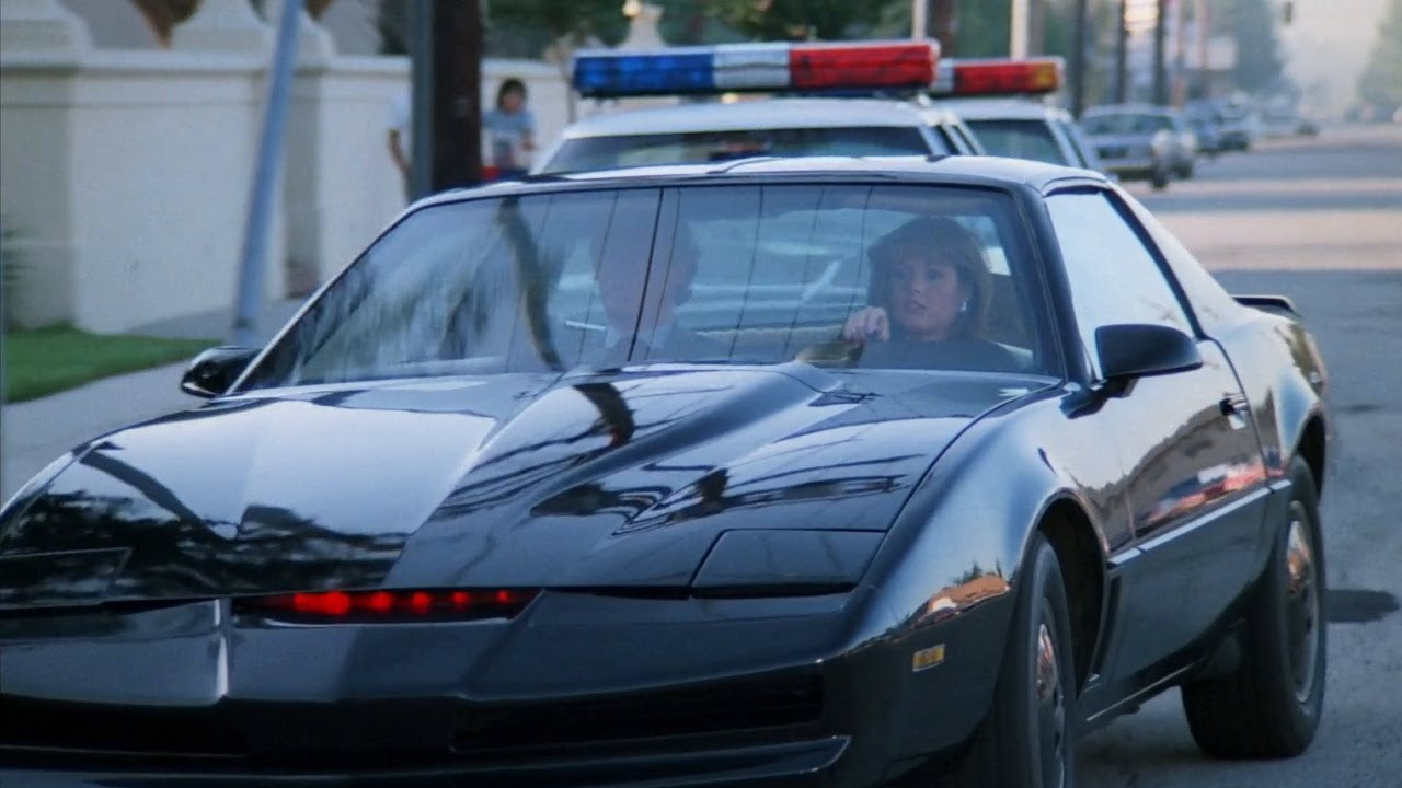 KITT tracks Michael | Knight Rider