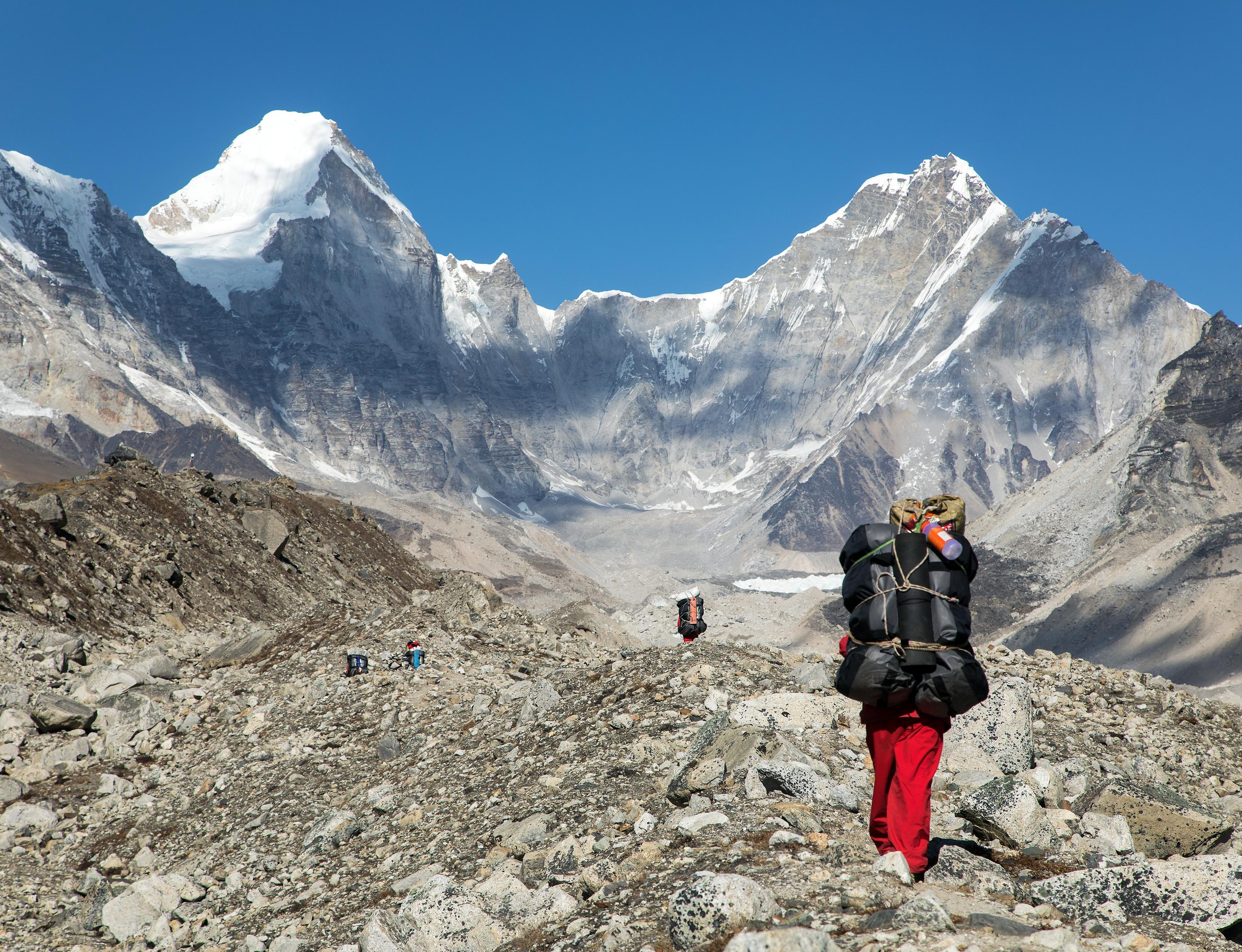 Missing Sherpa rescued while crawling back to Mount Everest base camp