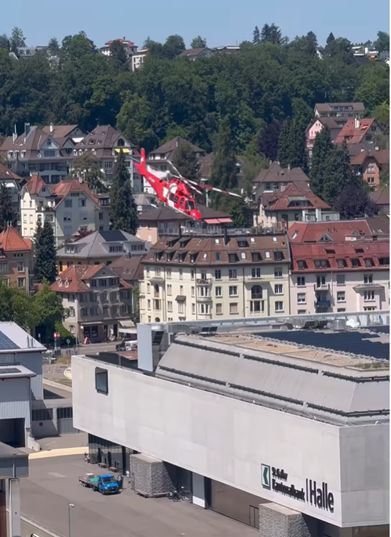 L’atterrissage d’un hélicoptère à Saint-Gall fascine le monde entier