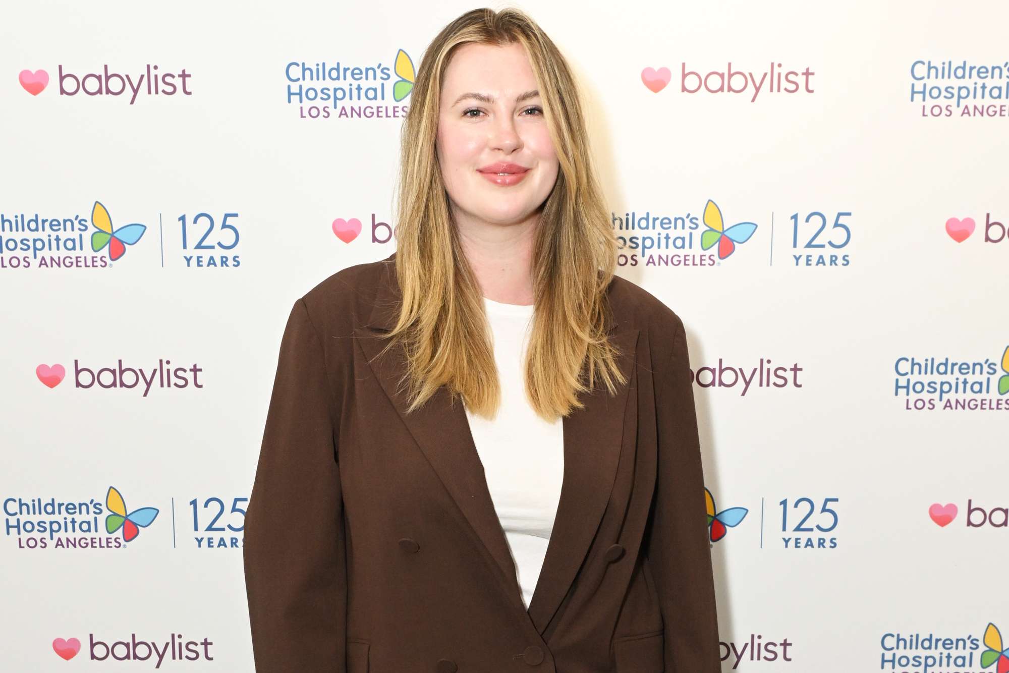 Ireland Baldwin gets candid about her pregnancy symptoms, says she ...