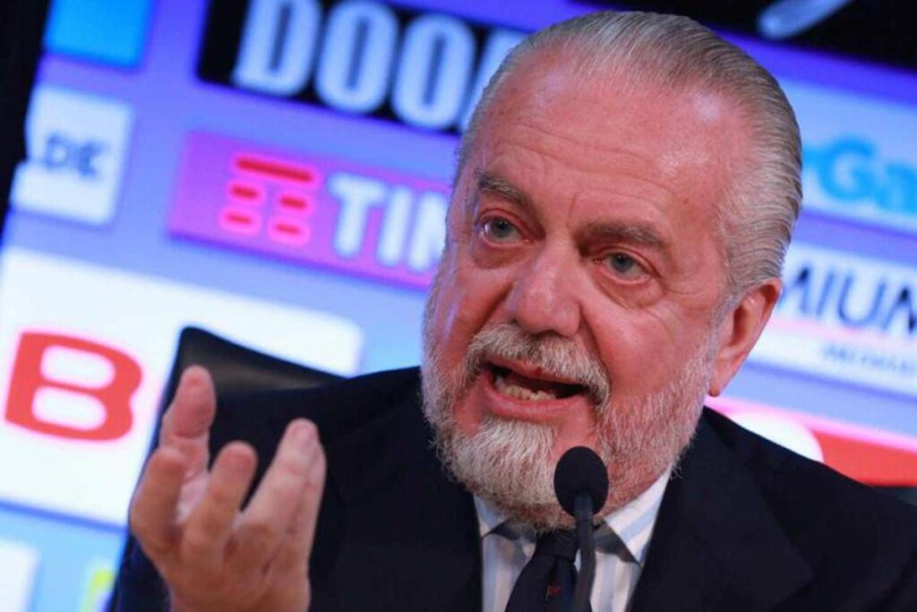 De Laurentiis: "Ancora non posso annunciare il nome del nuovo allenatore"
