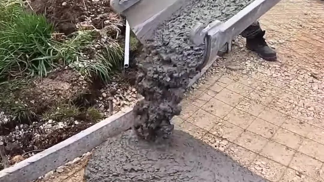 A smooth concrete pour in action