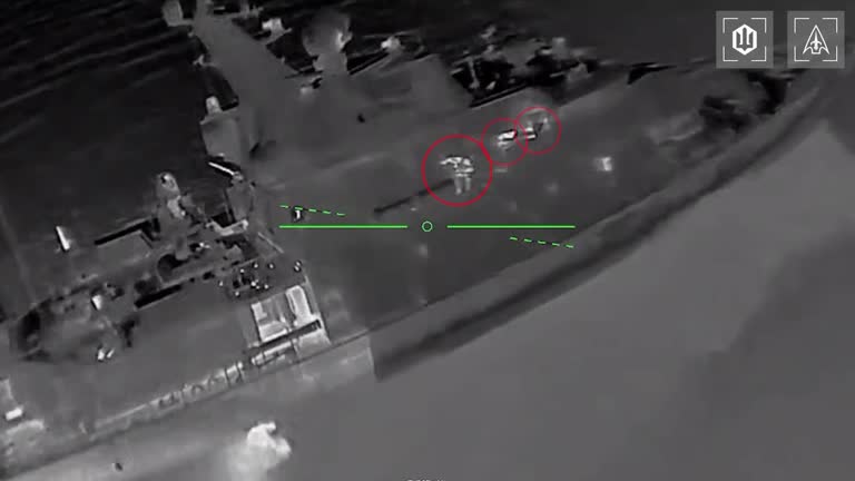 Video shows Ukrainian strikes on Russian patrol ship in Crimea and ...