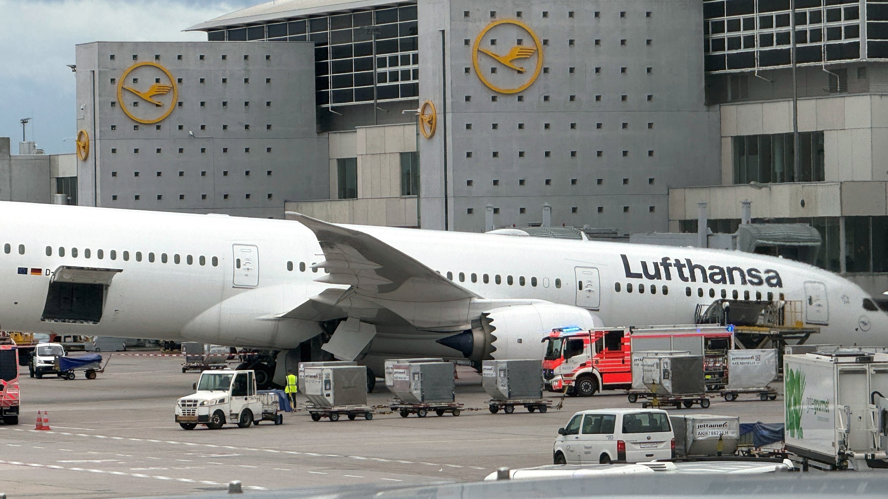 Aircraft nose gear collapses at Frankfurt Airport, airline says