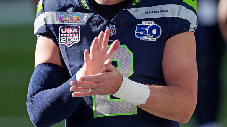 Latest NFL backup QB rankings put Seahawks' Drew Lock in the middle of ...