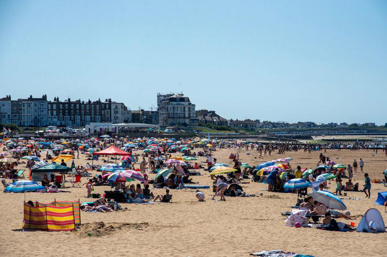 Large parts of England set to bake in 35C heat according to new weather map