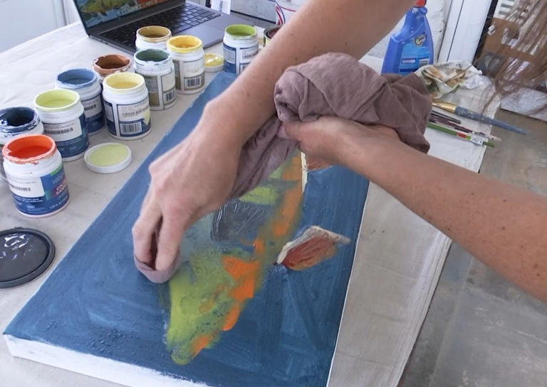 Virginia artist captures the awe in the ordinary; paints fish and ...