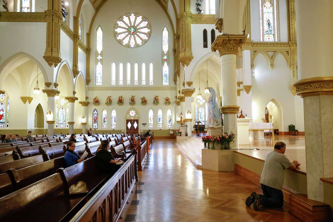 Catholic Diocese of Dallas welcomes World Cup visitors with prayers in ...