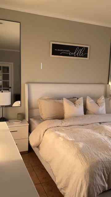 Easy accent wall idea to transform a bedroom
