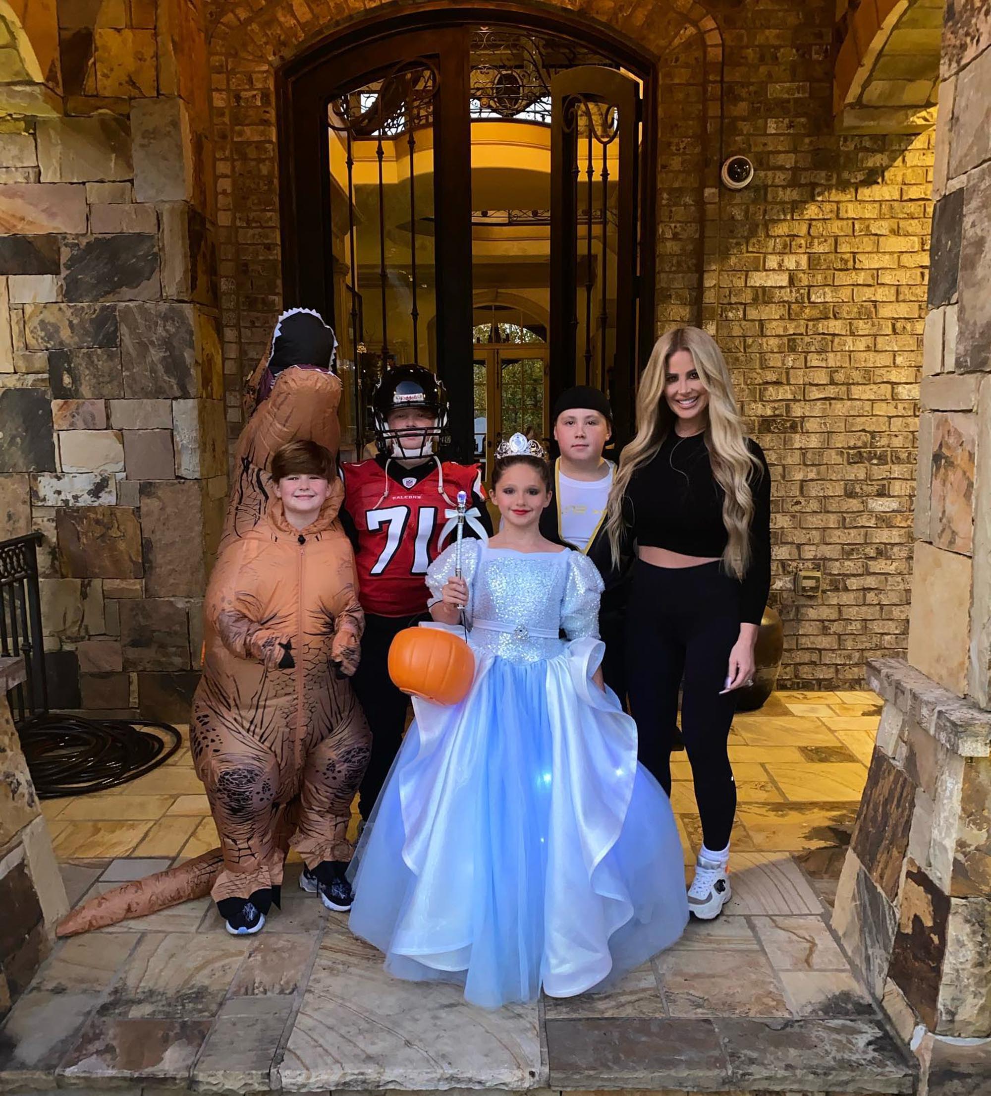 Kim Zolciak accuses ex Kroy Biermann of not feeding their kids ...