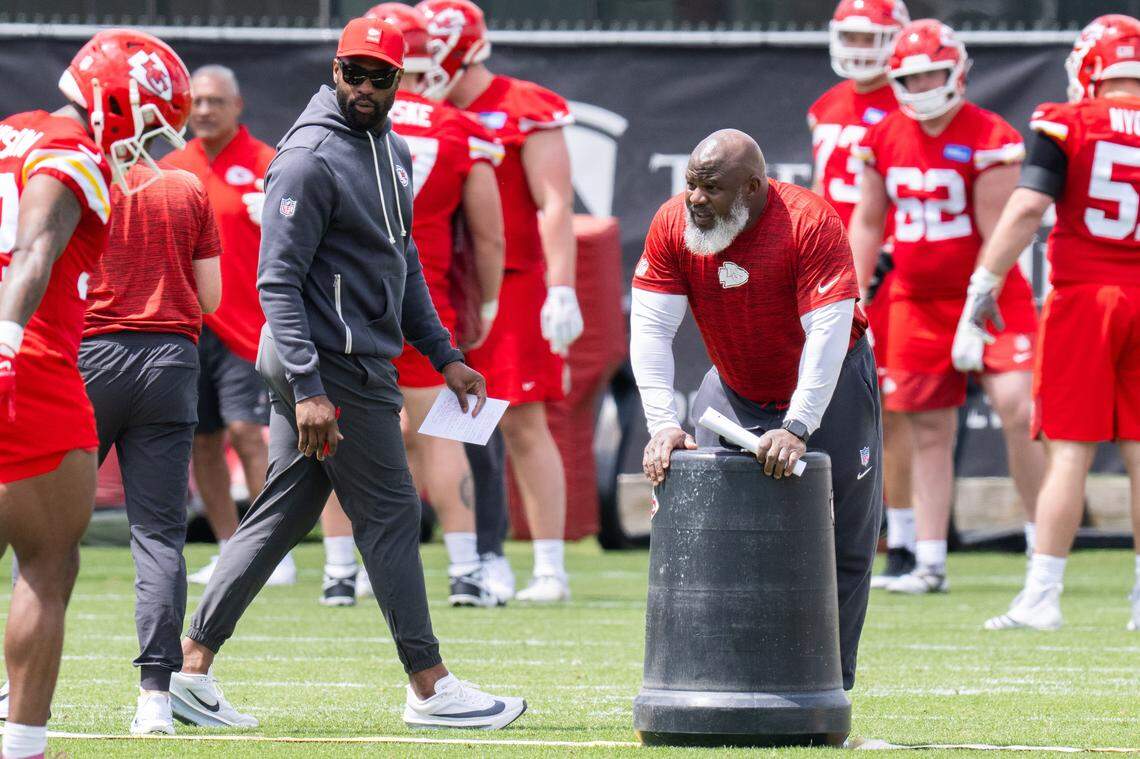 Chiefs start mostly fresh at running back - including position coach ...