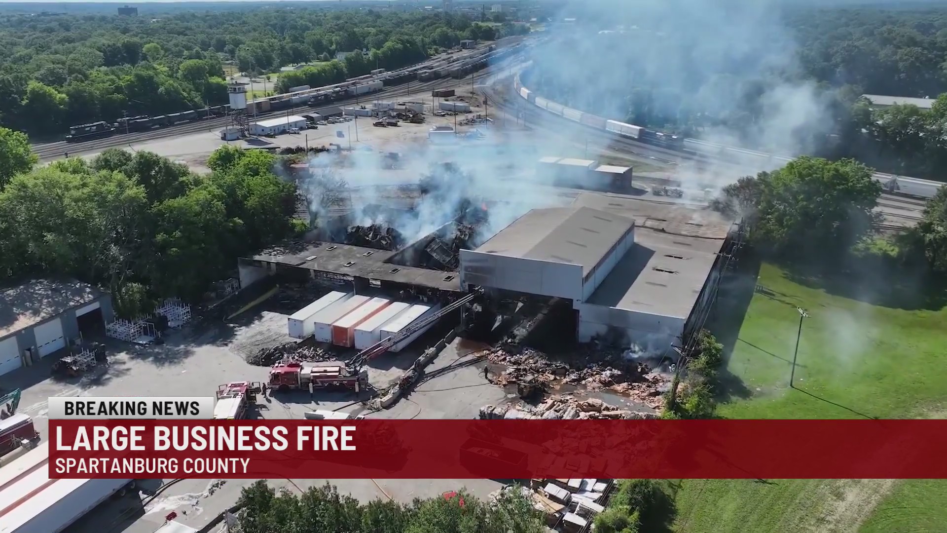 Crews attack business fire in Spartanburg Co.