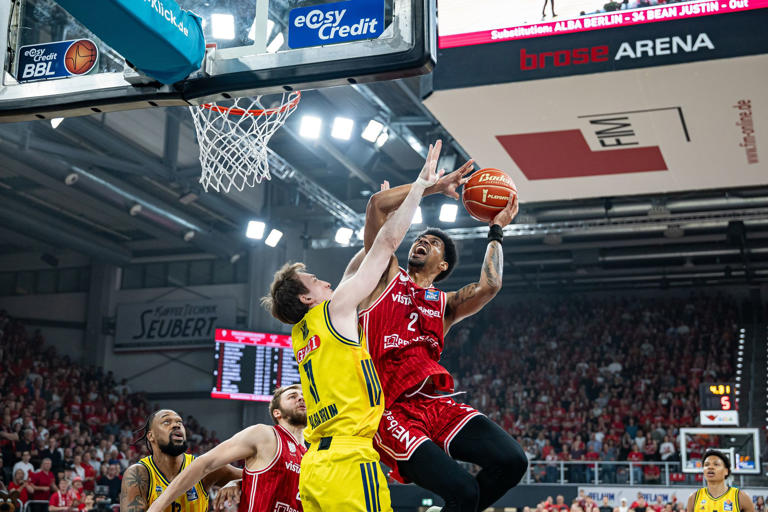 Bayern-Basketballer im Finale - Bamberg verkürzt gegen Alba